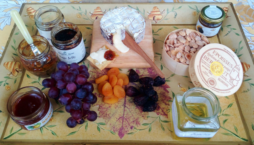 7 Steps to Hosting a Successful Cheese-Tasting Party | Private Newport