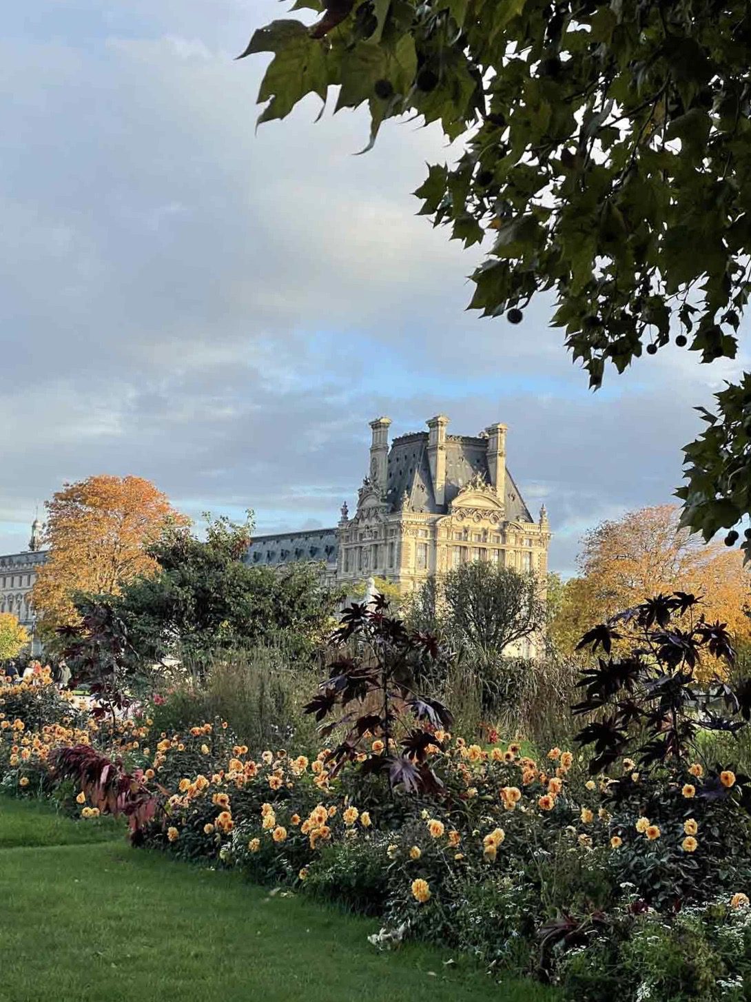 Autumn In Paris | Private Newport